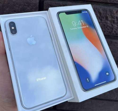 iPhone X, 64 ГБ