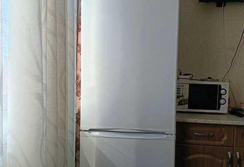 Холодильник бу 10000