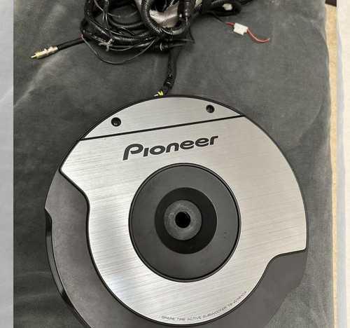 Сабвуфер в запаску Pioneer