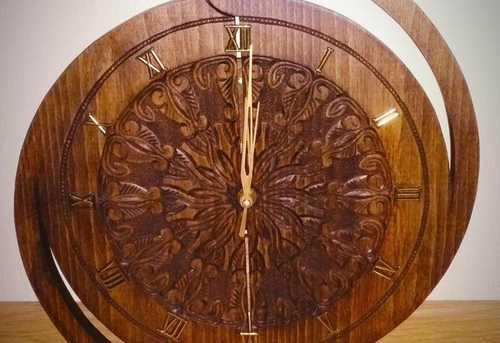 Часы из дерева ручной работы. Настенные