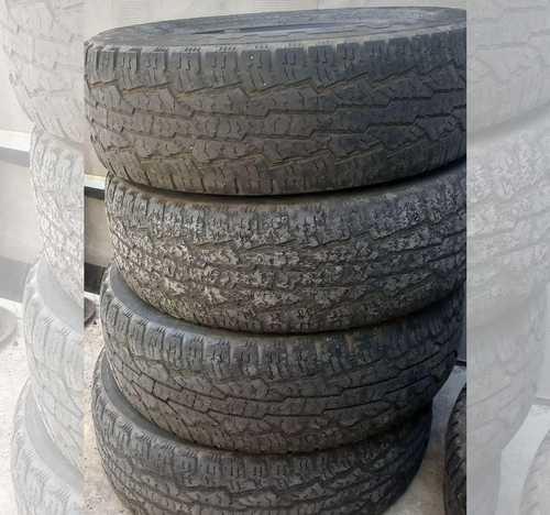 Nokian Tyres Rotiiva AT 215/70 R16 120