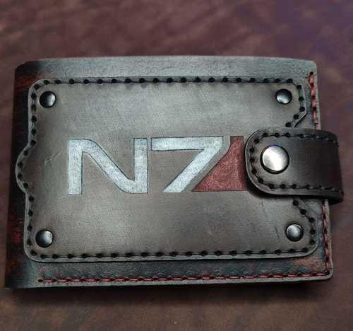 Кожаный кошелек "N7"