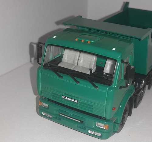 KAMAZ - 6540 лицензионная модель
