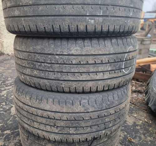 Goodyear EfficientGrip 235/55 R18