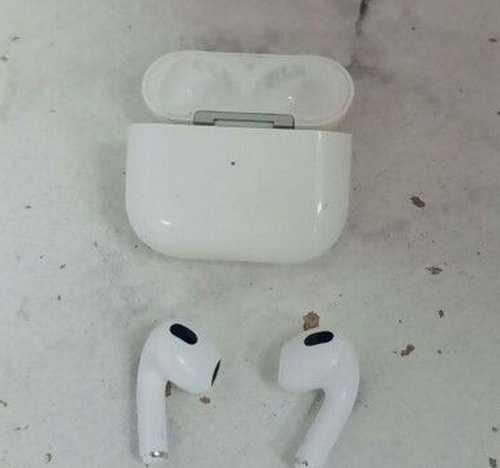 Беспроводные наушники Apple AirPods 3