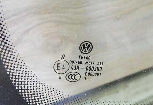 Лобовое стекло Volkswagen VW