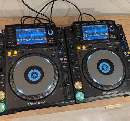 Pioneer CDJ-2000 nexus