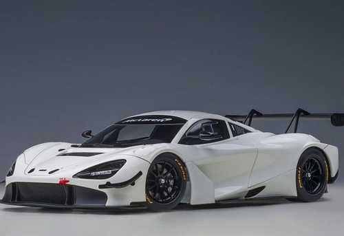 AutoArt McLaren 720S GT3 1:18