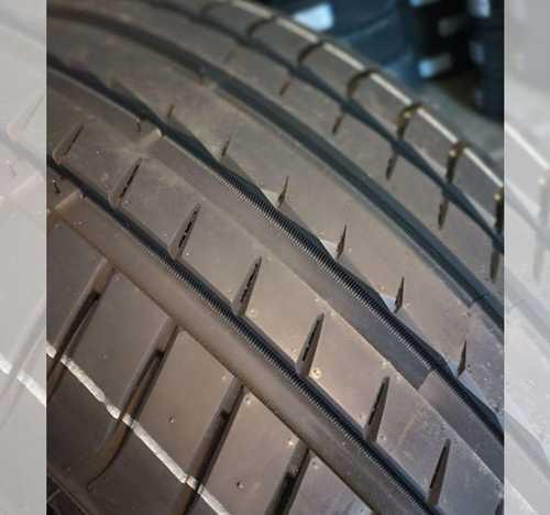 Triangle EffeXSport TH202 225/45 R18 и 255/40 R18 95Y