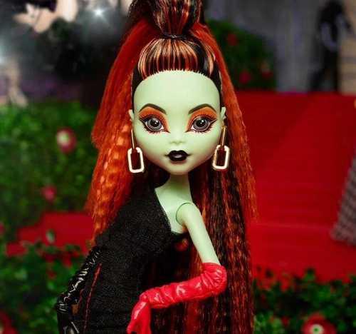 Off white monster high офф вайт монстер хай кукла