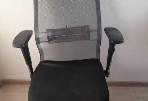 Компьютерное кресло руководителя кожаное