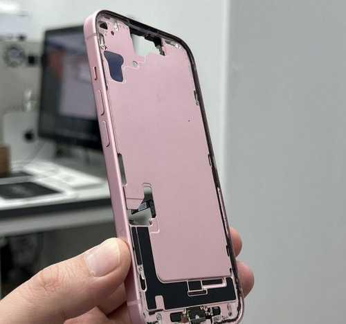 iPhone 15 Pink Средняя часть Оригинал