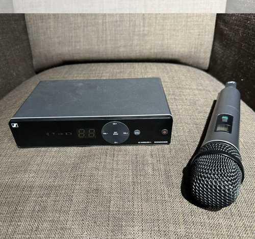 Радиосистема sennheiser em-xsw1