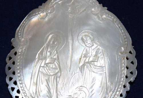 Старинная икона на перламутре Троица