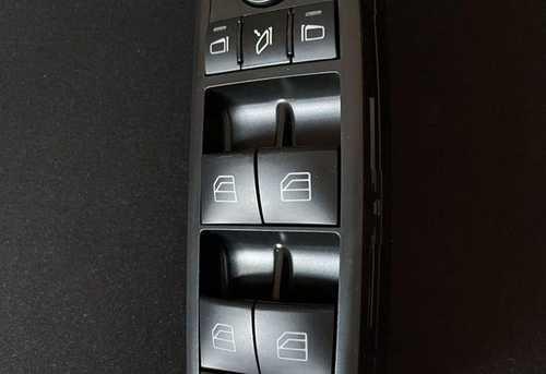 Блок кнопок стеклоподьемника Mercedes W164 ML 164