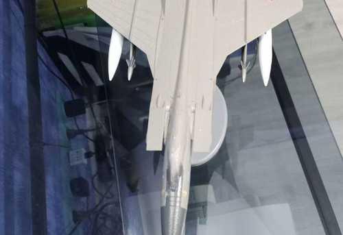Модель самолëта Миг-31