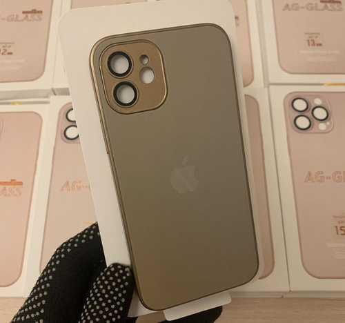 Чехол на iPhone 12 золотой Desert Titanium