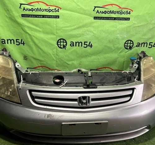 Nose-cut Honda Stream RN1 D17A