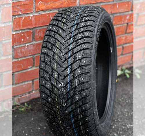 Zmax Winternova Stud II 275/40 R22 107T