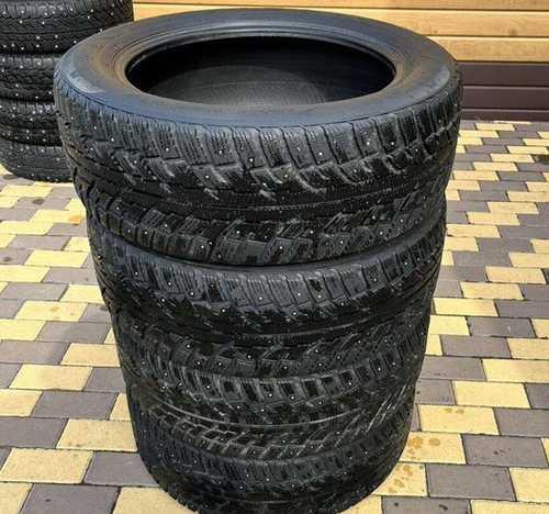 Kumho I'Zen RV Stud KC16 225/55 R18 102