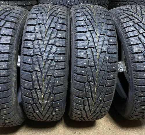 Roadstone Winguard WinSpike SUV 225/60 R18 T