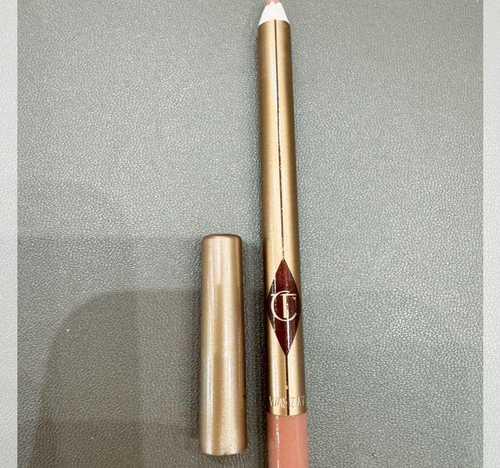 Charlotte tilbury pillow talk карандаш