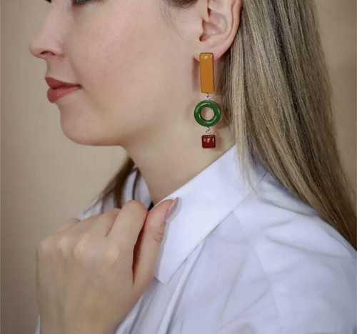 Очень красивые асимметричные сережки деревянные