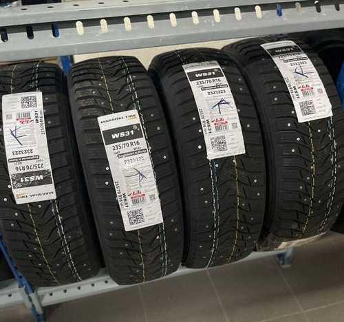 Marshal WinterCraft SUV Ice WS31 235/70 R16 106T