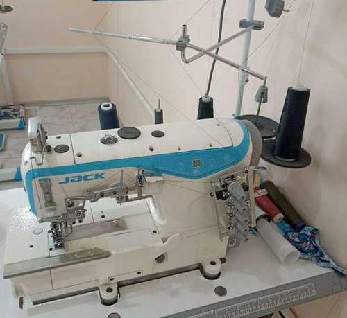 Плоскошовная распошивальна швейная машина