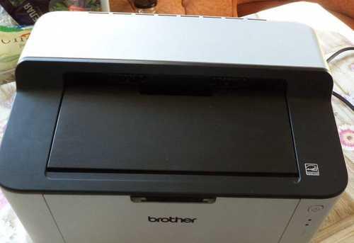 Принтер лазерный черно-белый Brother HL-1110R