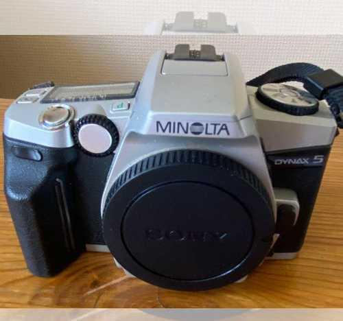 Плёночный фотоаппарат Minolta Dynax 5 (Япония)
