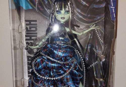 Monster High Френки Штейн Stitched in Style Franki