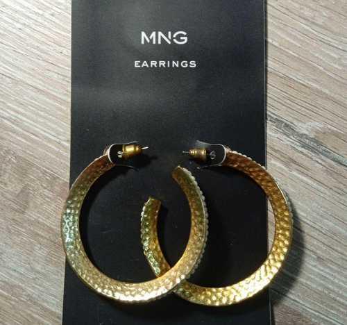 Новые серьги кольца с бусинами Mango