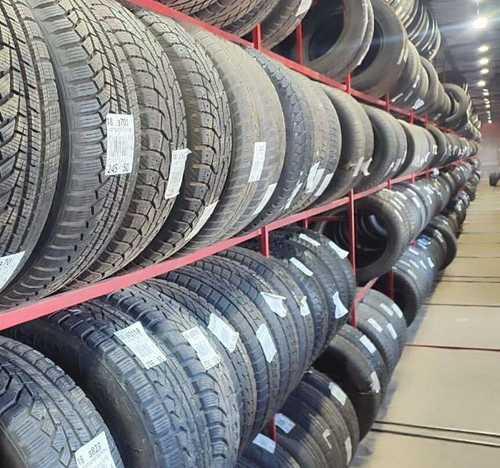 Kumho Solus KH25 235/55 R17 98L
