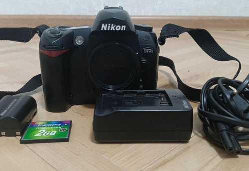Зеркальный фотоаппарат Nikon d70 s
