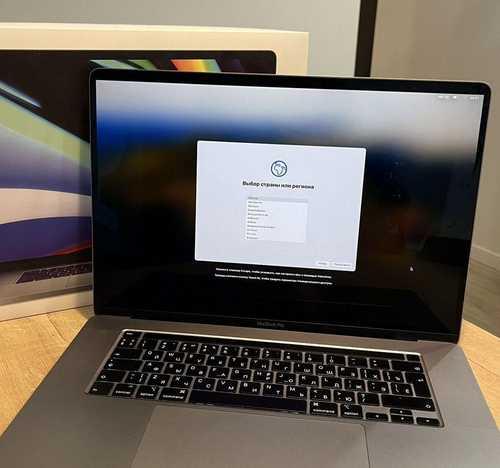 Apple macbook pro 16 late 2019 i7