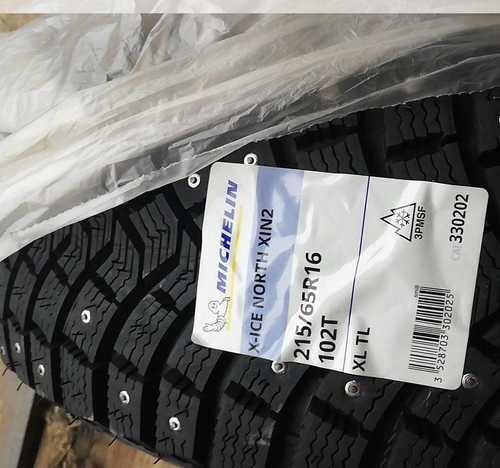 Michelin X-Ice 2 215/65 R16 102