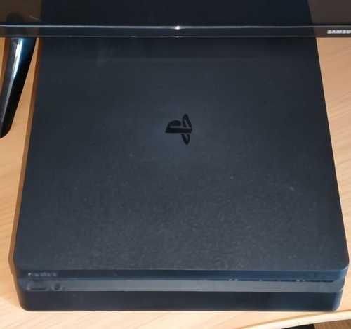 Sony PlayStation 4 Slim, 500 гб, 2 геймпада