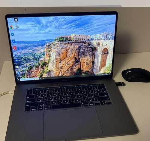 Продам macbook 16 pro