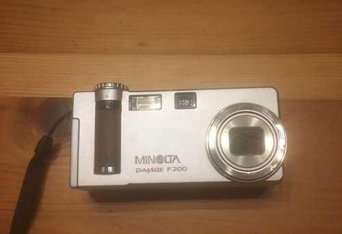 Компактный фотоаппарат Minolta dimage F200"
