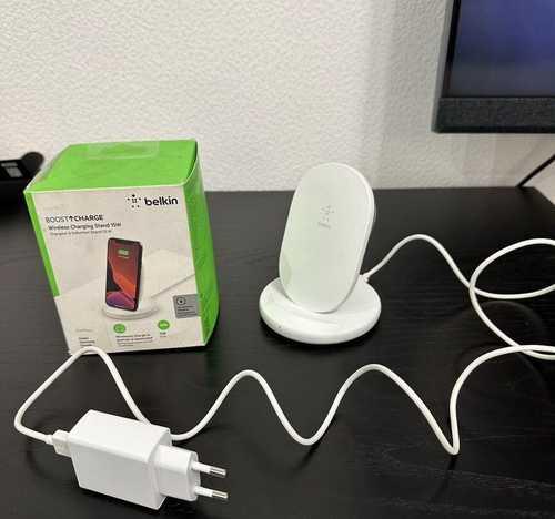 Беспроводное зарядное устройство Belkin