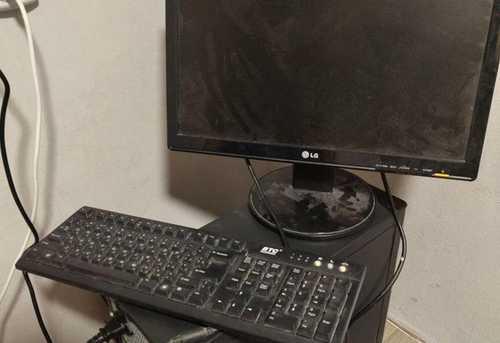Компьютер в сборе с монитором