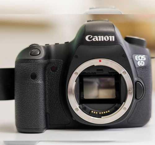 Фотоаппарат Canon 6D body (пробег 9 тыс. кадров)