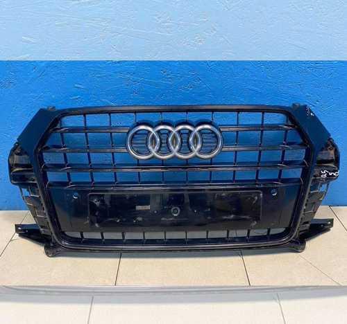 Решетка радиатора Audi Q3 8U0853653M