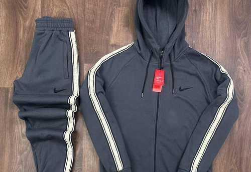 Флисовый спортивный костюм Nike