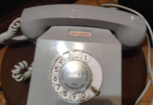 Старый телефон ГДР