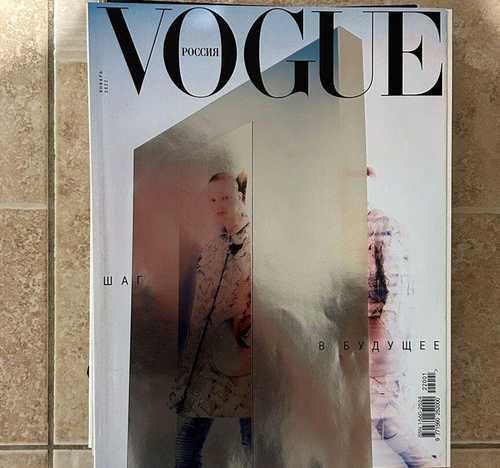 Журнал vogue 2022 январь