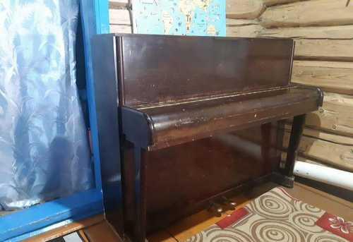Пианино. Старинное
