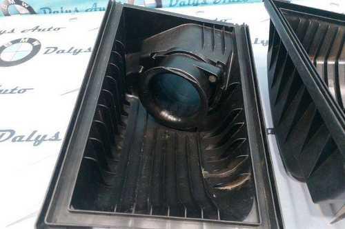 Воздухозаборник Bmw 750I E65 N62B48 2005Г. Апрель