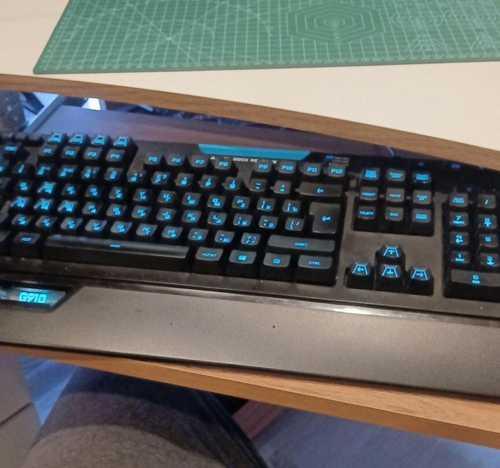 Клавиатура Logitech G910 игровая механическая